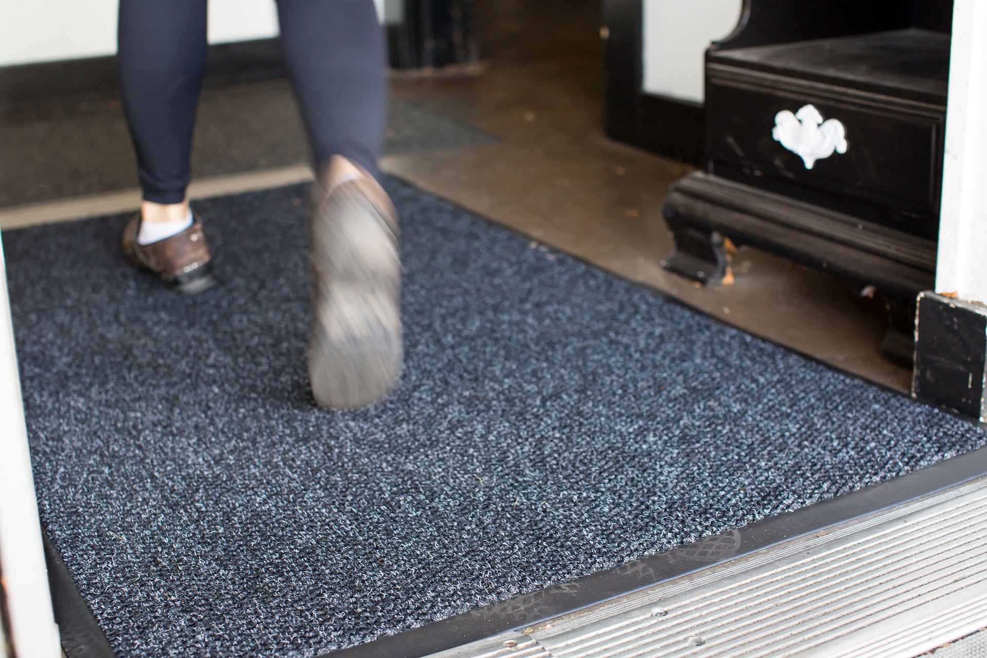 Wide Rib Rubber Runner – Canada Mats